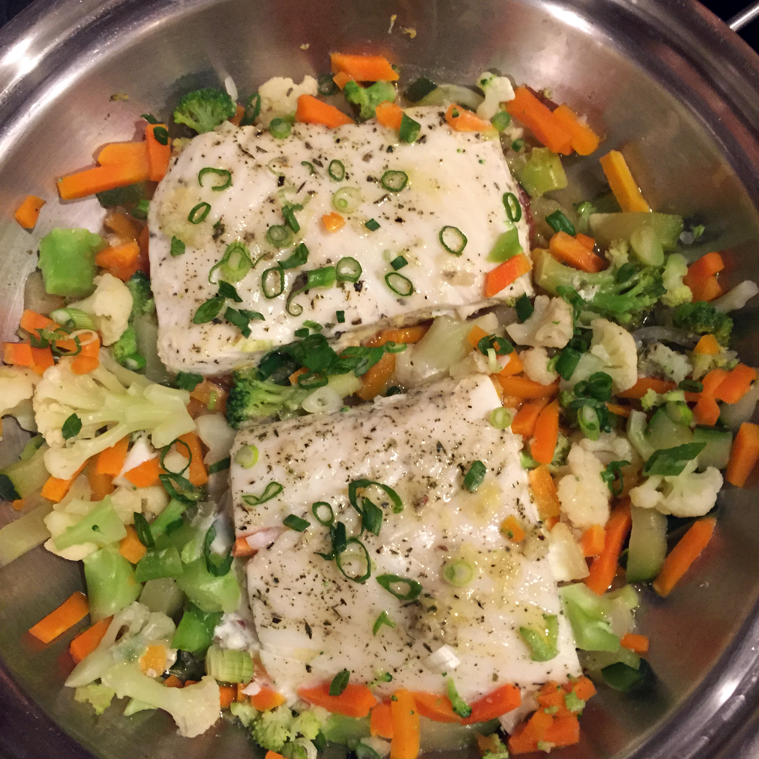 Herbed Cod Filet in Garlic Wine Broth | Saladmaster Recipes